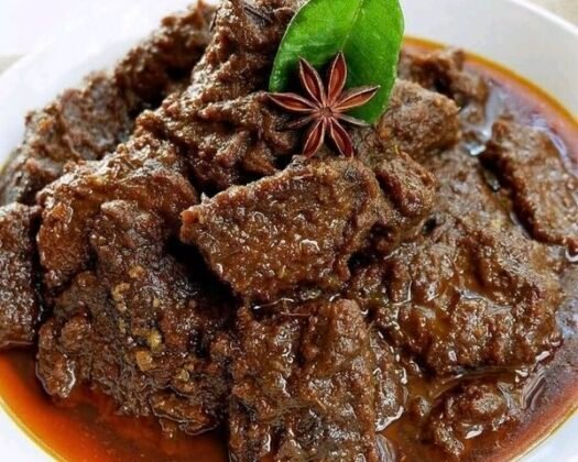 Rendang, Kisah di Balik Kelezatan Makanan Paling Enak di Dunia - Tajuk ...